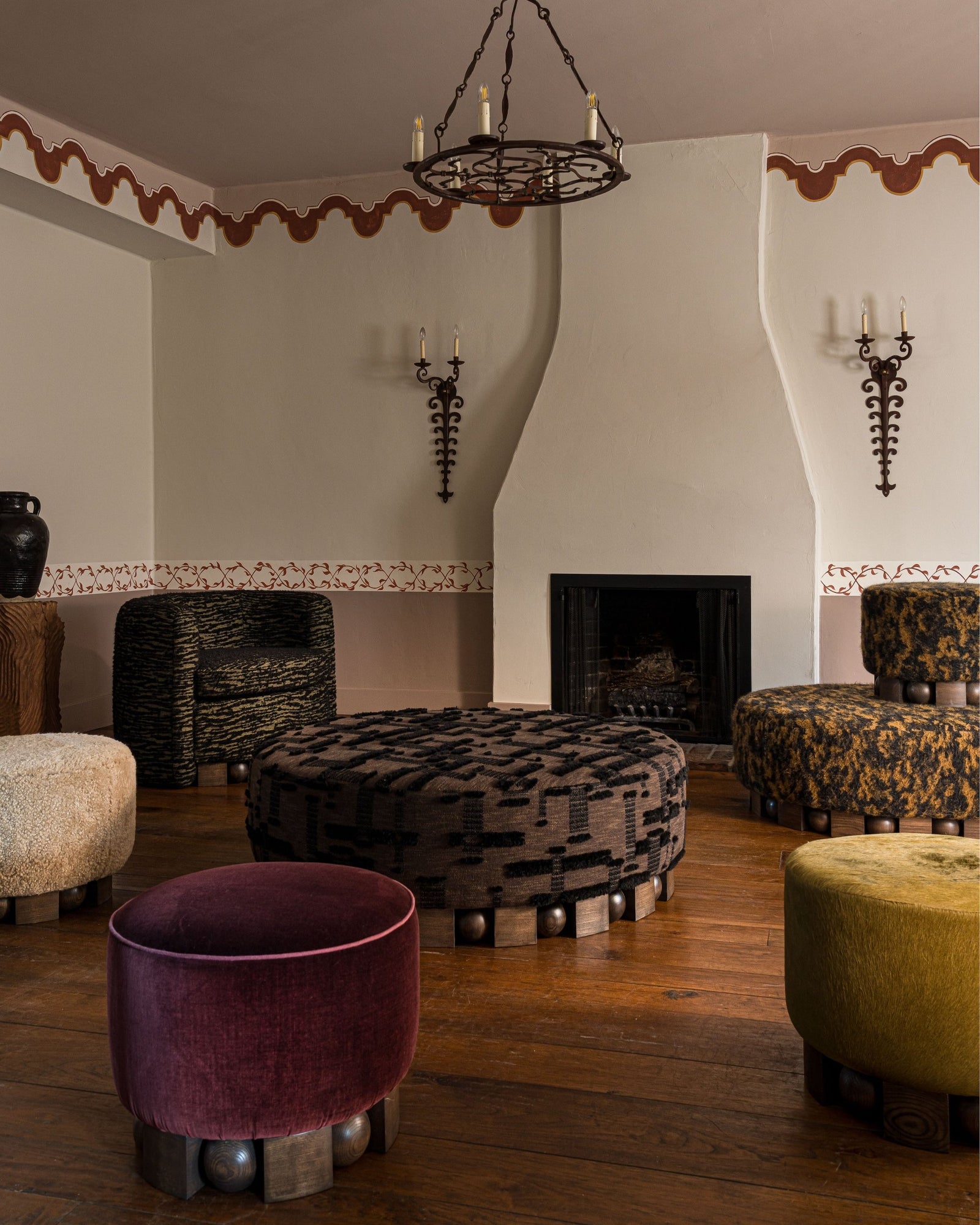 Bishop Round Ottoman COM | Haus of Hommeboys